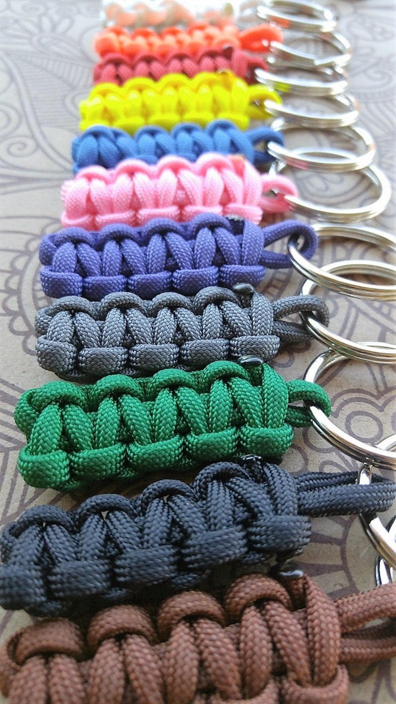 Simple Cobra Knot Paracord Keychain | Etsy