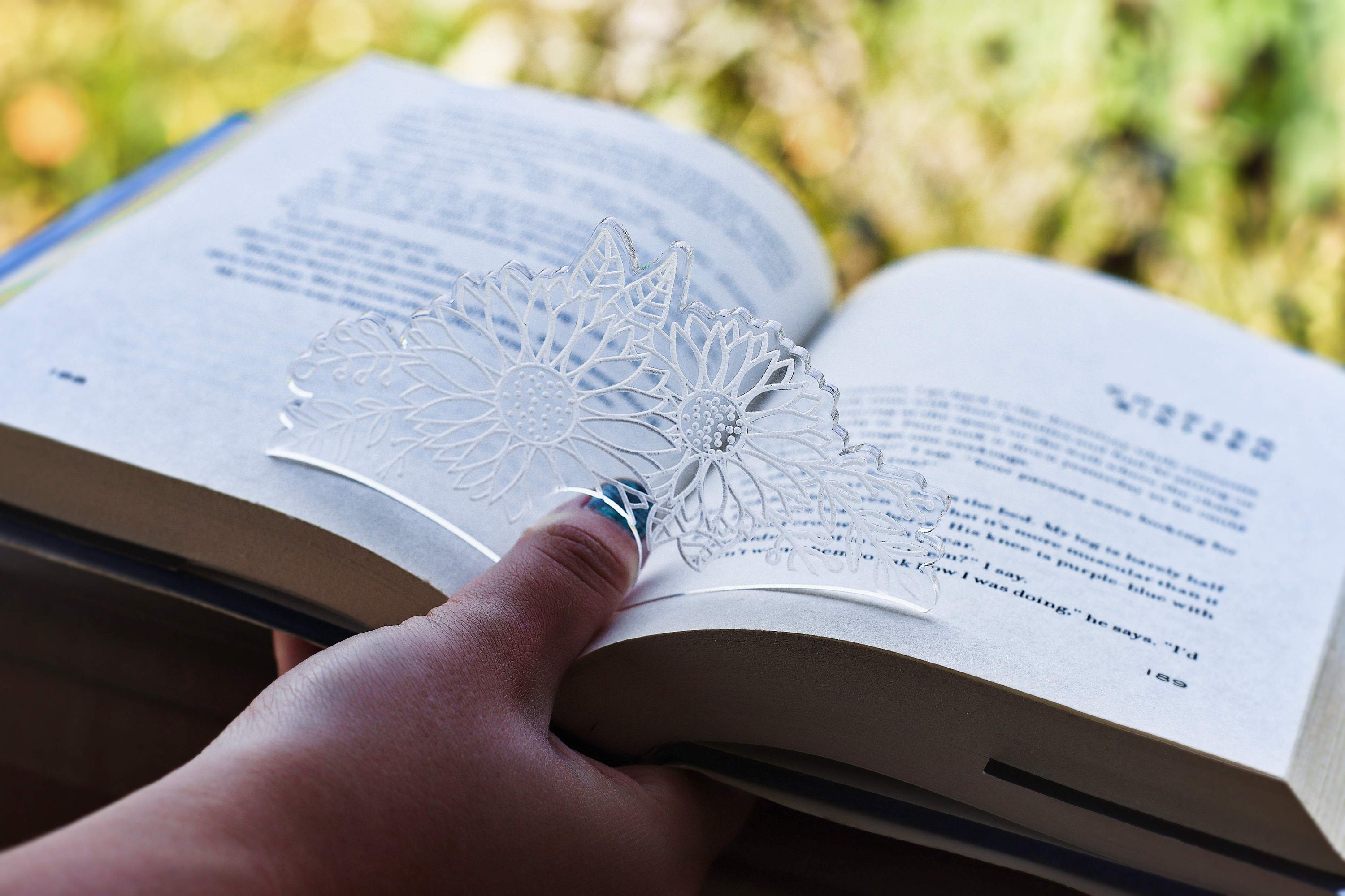 DIGITAL FILE ONLY Floral Thumb Bookmark With Area for - Etsy