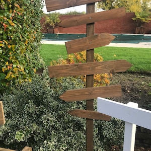 Wooden Finger Post 1.4m Tall With SIX Finger Direction Signs Flat or ...