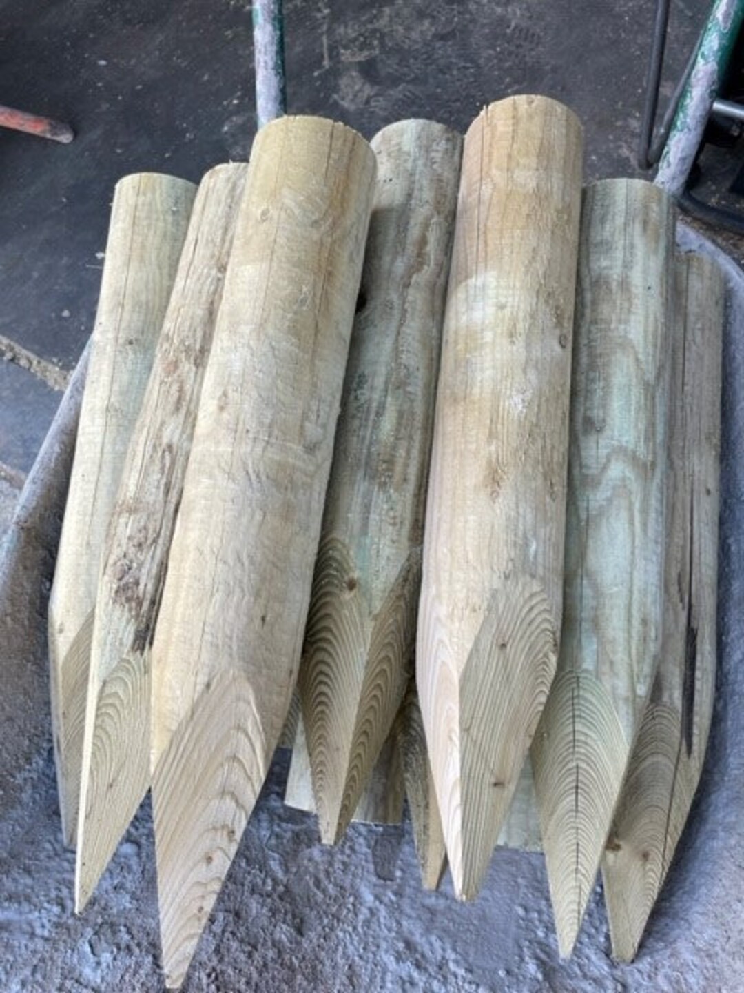 Round Garden Edging, 10 X 100mm Diameter Round Wooden Edging Available ...