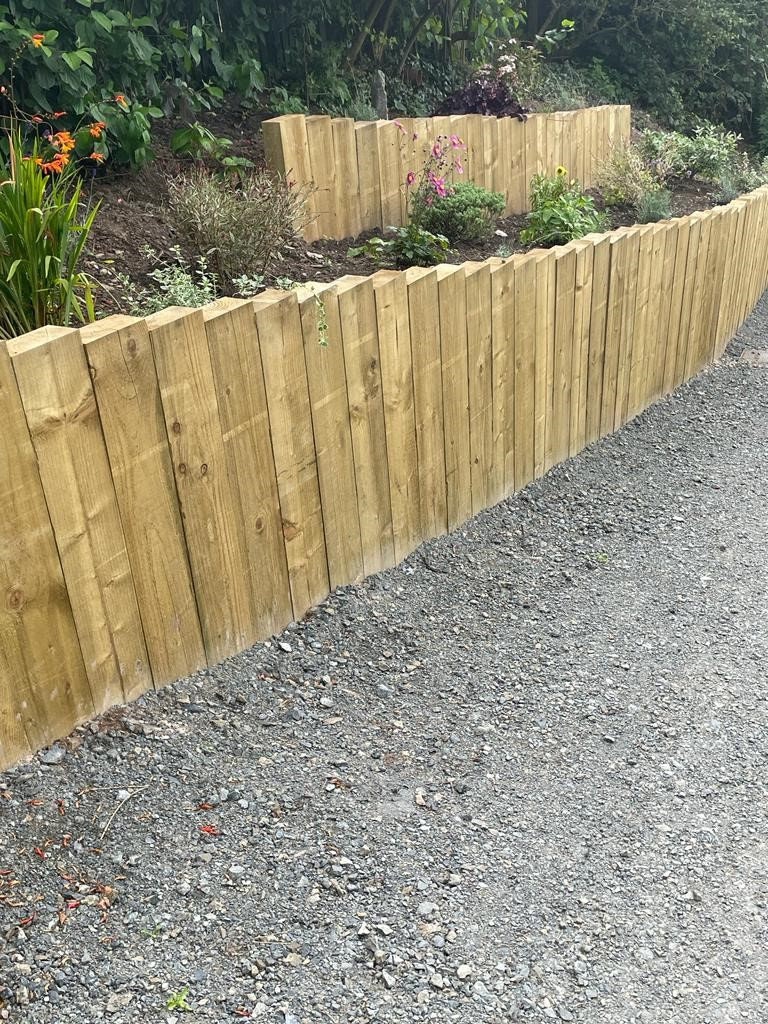 Timber Garden Edging Sleepers / Lawn Edging Sleepers Sold in Packs of 5 ...