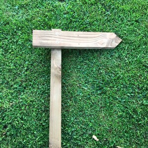Small Wooden Finger Post, Wedding Venue Signs - Etsy UK
