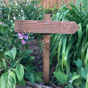Small Wooden Finger Post, Wedding Venue Signs - Etsy UK
