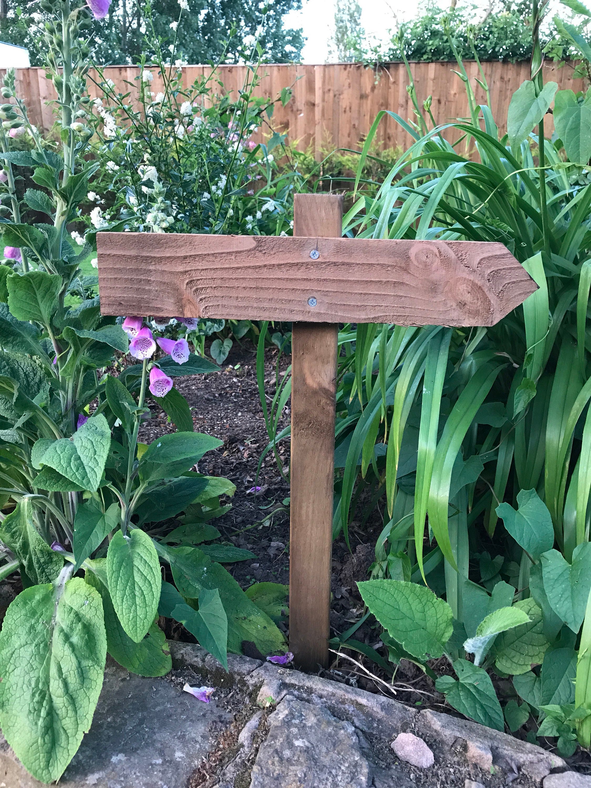 Small Wooden Finger Post Wedding Venue Signs - Etsy UK