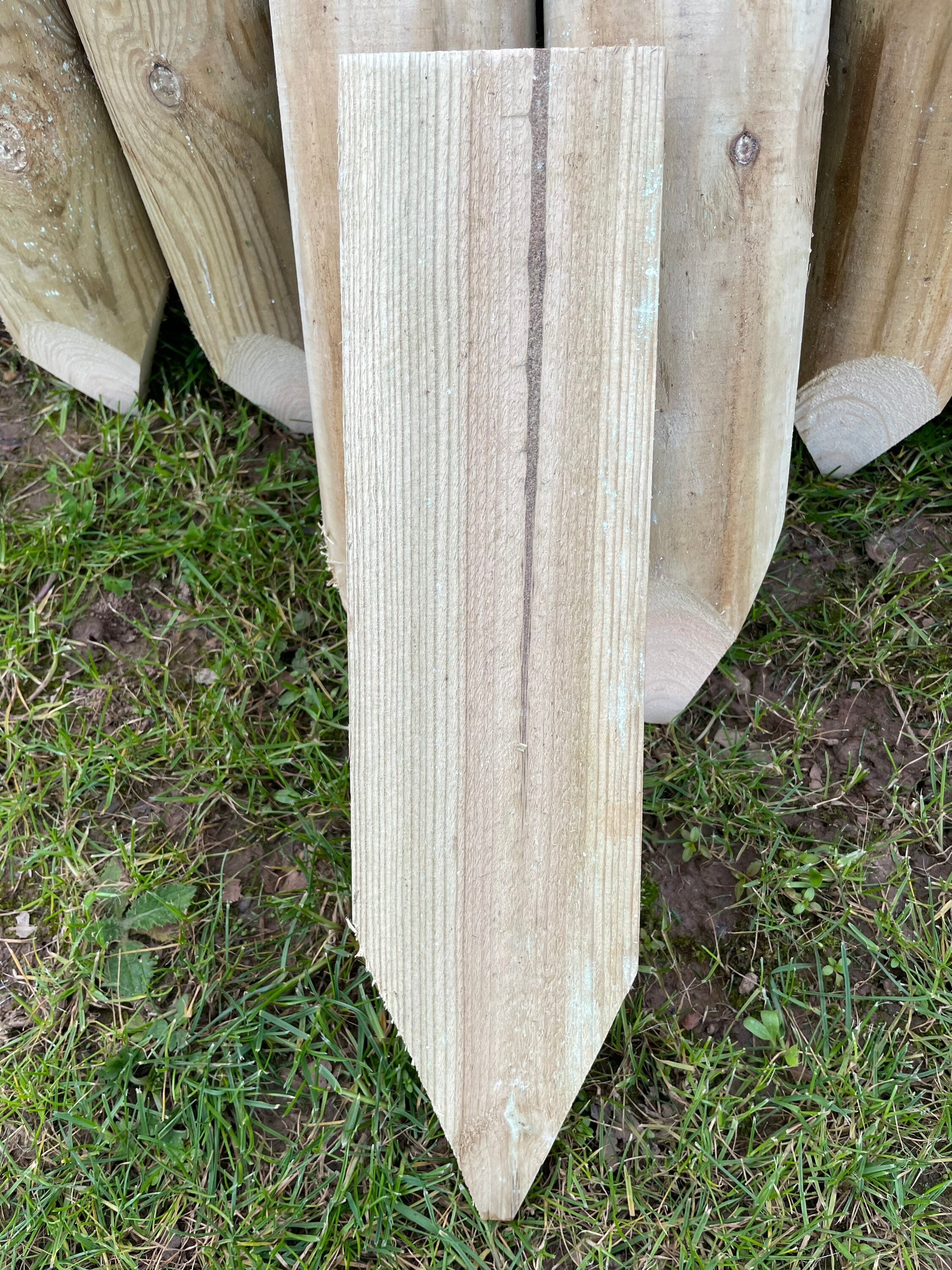 30 Wooden Garden Edging Half Round Pointed Stakes 16 - Etsy UK