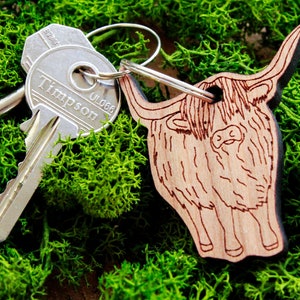Highland Cow Keyring, Wooden Keyring, Scottish Keyring, Simple Keyring ...