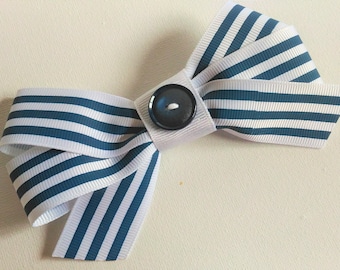 Button hair bow | Etsy