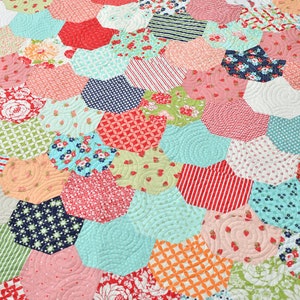 Clambake Quilt Pattern From Thimble Blossoms by Camille Roskelley - Etsy