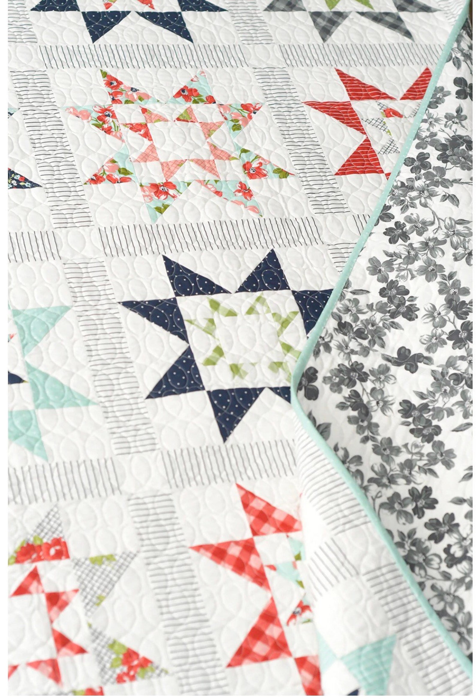 Grace Quilt Pattern From Thimble Blossoms by Camille Roskelley - Etsy