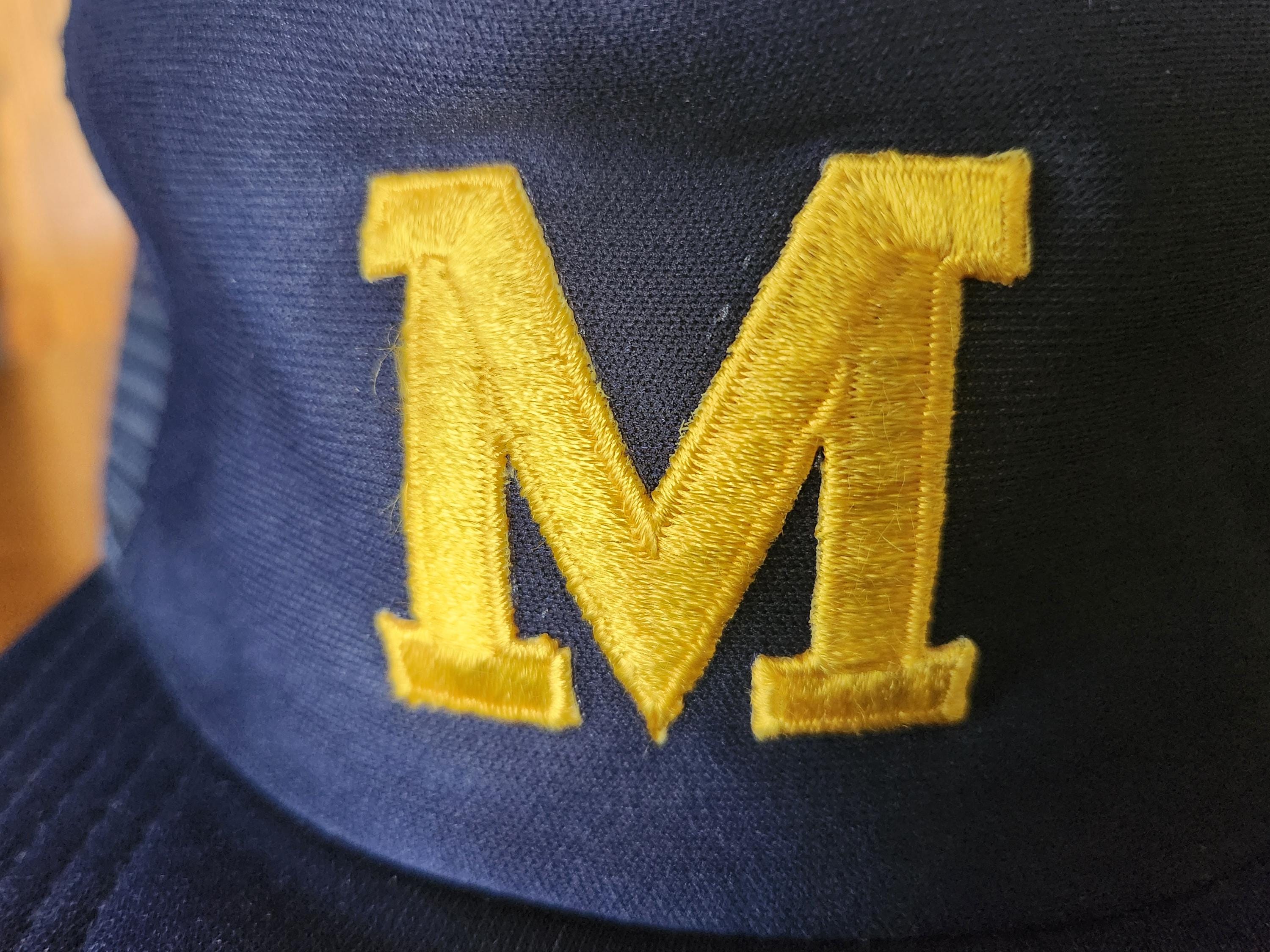 Super Cool & Vintage University of MICHIGAN WOLVERIENS Trucker Cap/hat ...