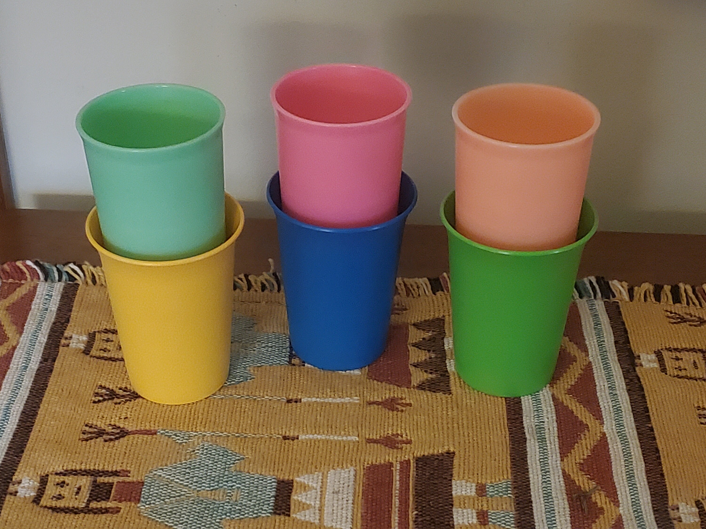 6 Very Colorful & Vintage TUPPERWARE Cups With 3 Primary - Etsy