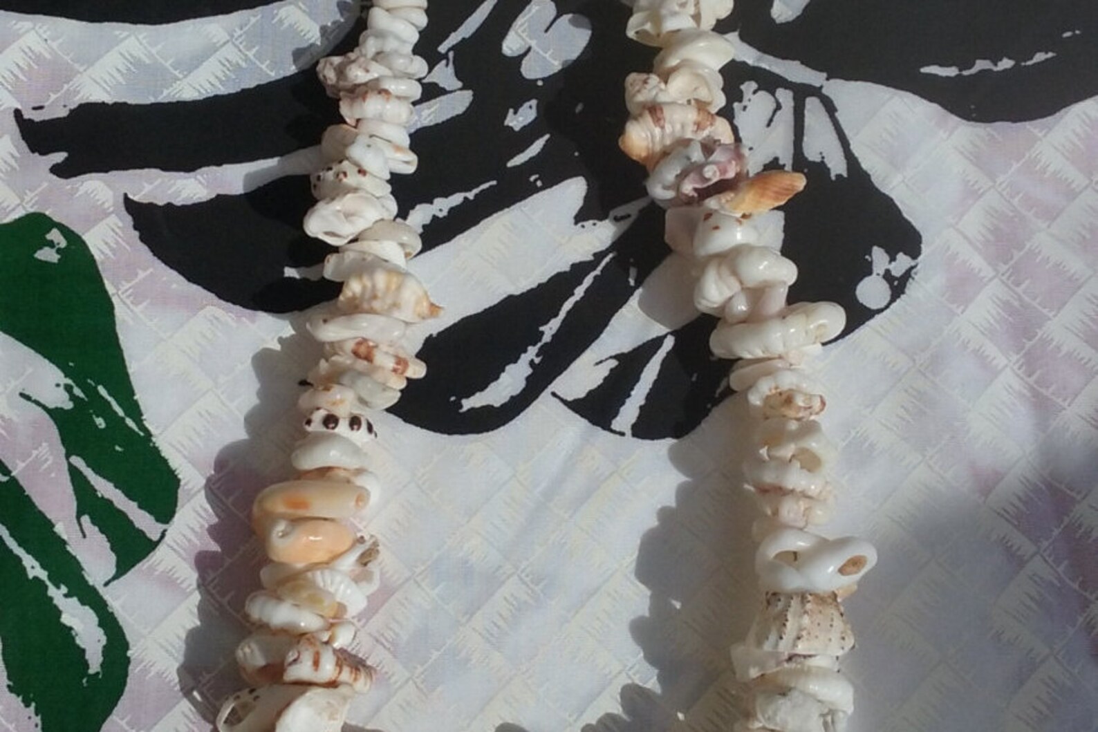 Hawaiian Seashell Necklace made of all broken seashellsa true | Etsy