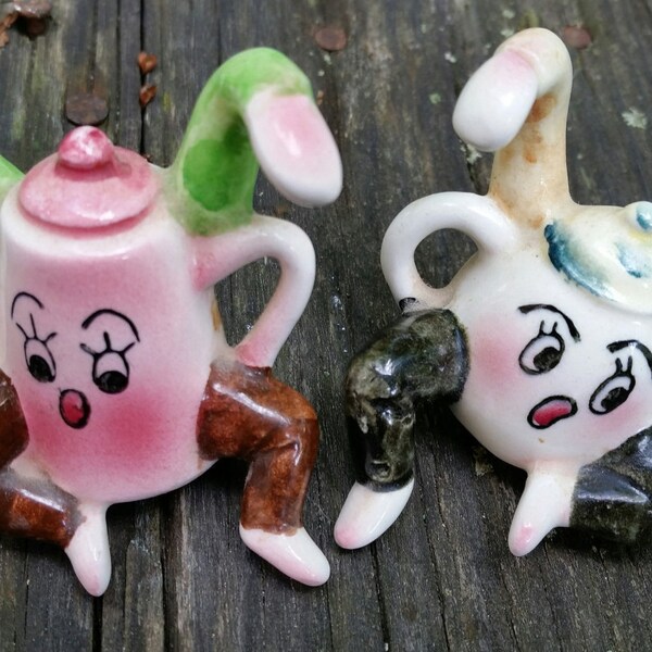 Anthropomorphic Salt and Pepper Shakers - Etsy Anthropomorphic Salt and Pepper Shakers - Etsy
