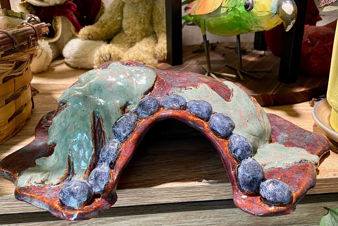 Ceramic Toad House - Wildlife - Leaves - Lizard - Outside - Garden Art ...