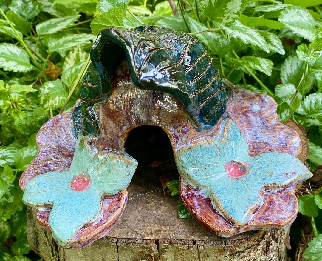 Ceramic Toad House Handmade Natural Shape Outside Garden Art LIZARD ...