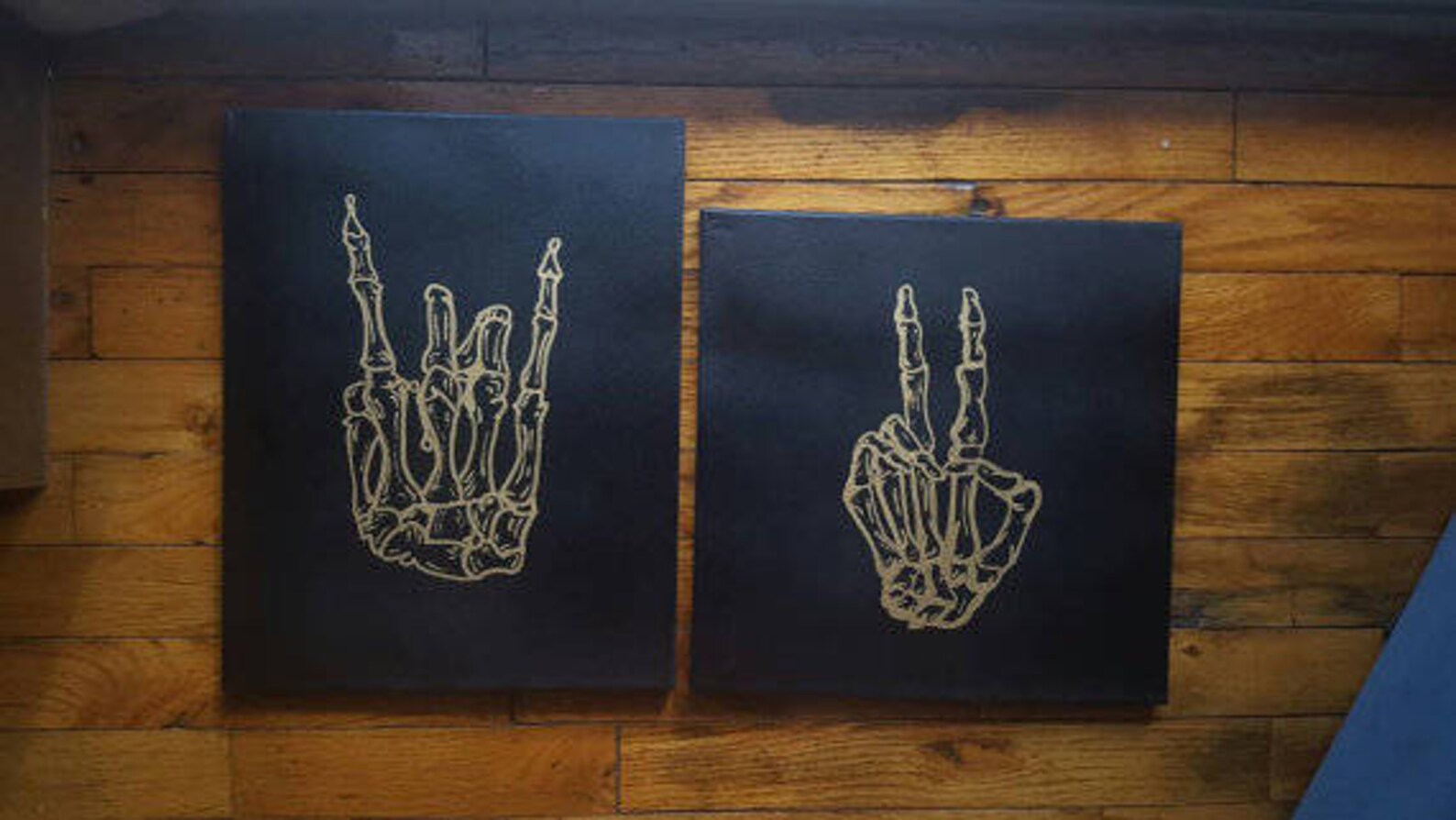 Skeleton Rock Hand Peace Sign White and Gold Music Gifts | Etsy