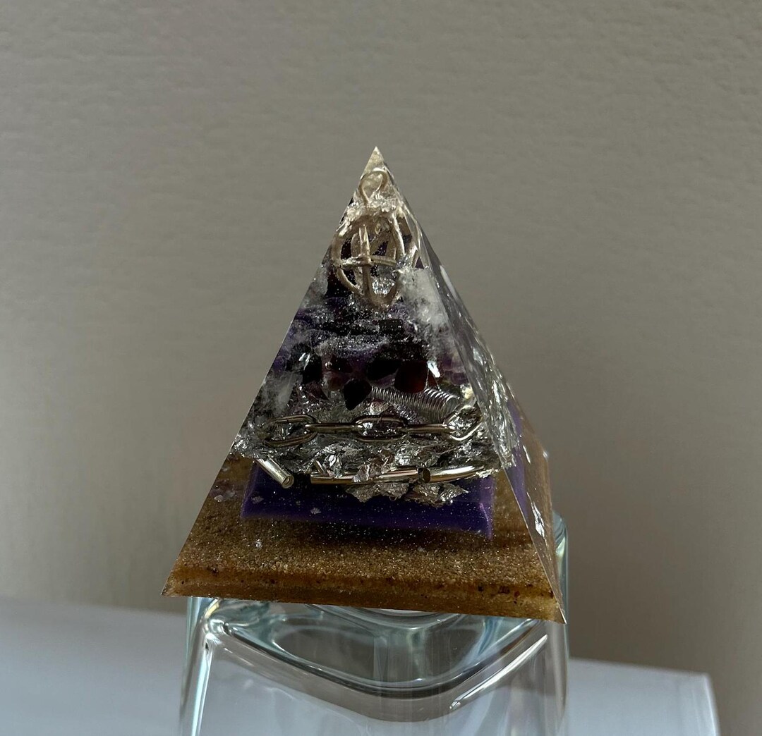 Orgonite Pyramid O68 999 Silver Pearl Amethyst, Rock Crystal Room ...