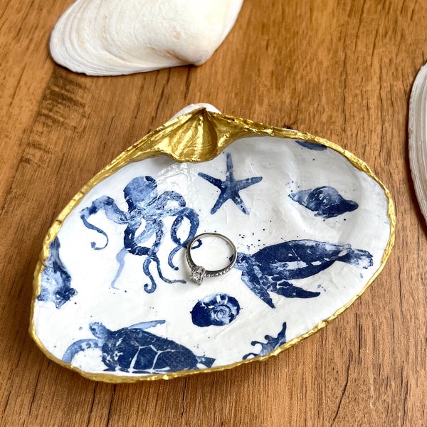 Clam Shell Dish - Etsy