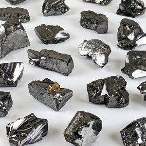 Shungite noble Crystals 4 Pcs Natural Rare Minerals Rocks Raw Nuggets ...