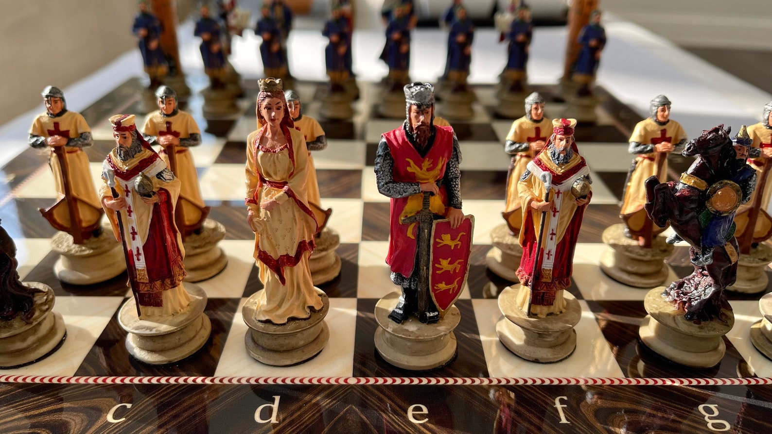Crusaders Chess Set, Walnut Pattern Wooden Board, Hand Painted ...