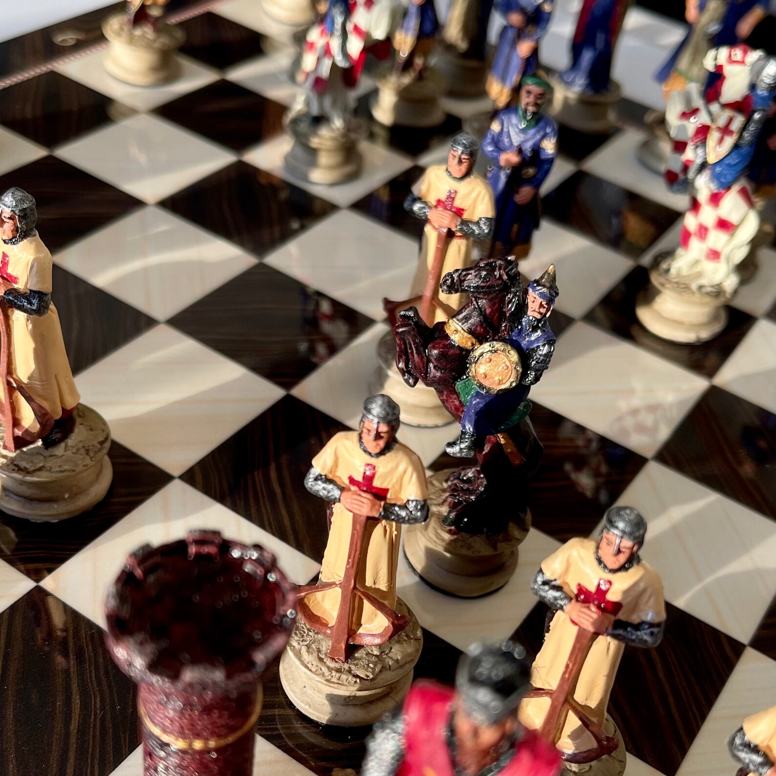 Crusaders Chess Set, Walnut Pattern Wooden Board, Hand Painted ...
