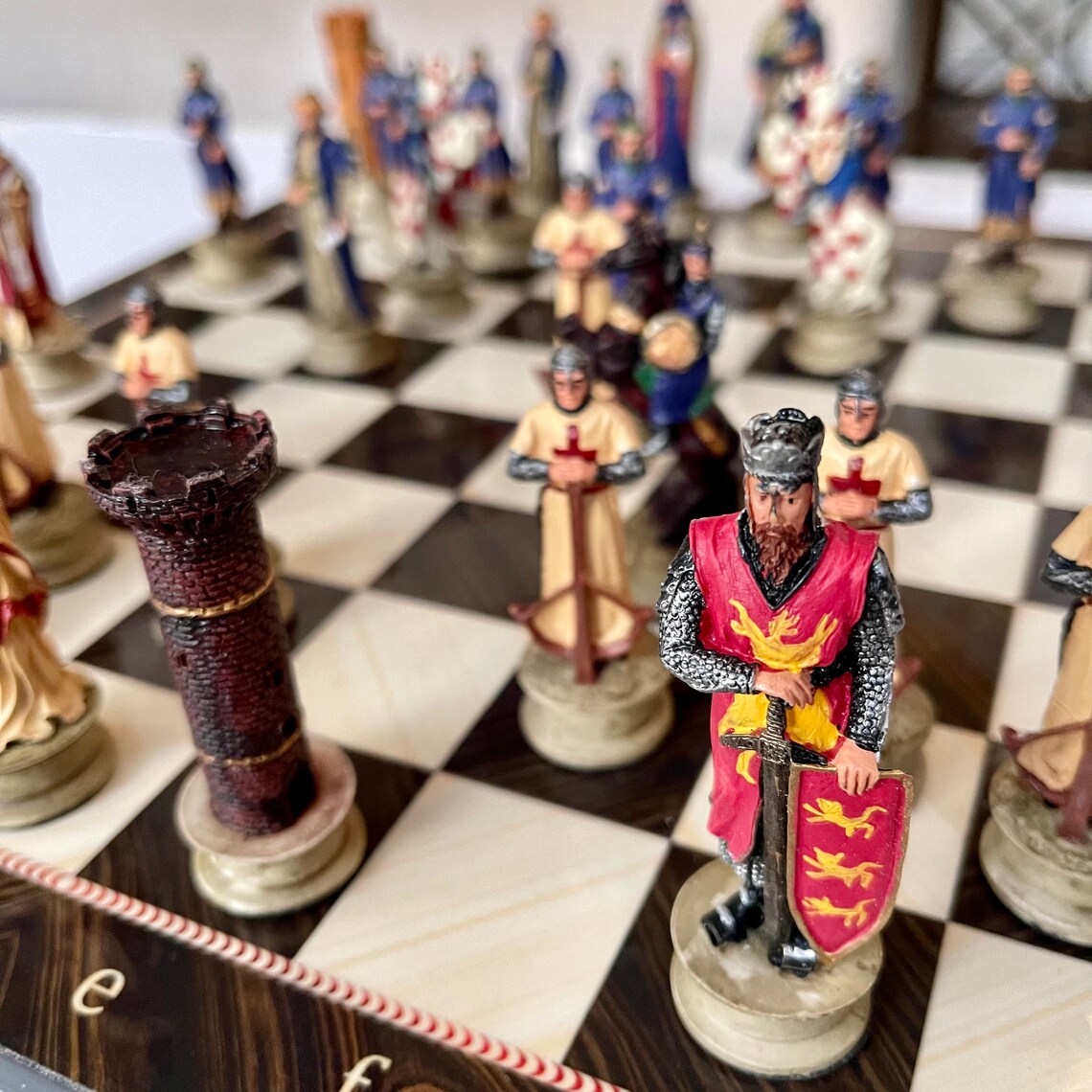 Crusaders Chess Set, Walnut Pattern Wooden Board, Hand Painted ...