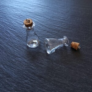 4 or 20 Little Clear Glass Flasks Bottles With Cork Stopper & Hook ...