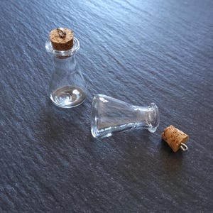 4 or 20 Little Clear Glass Flasks Bottles With Cork Stopper & Hook ...