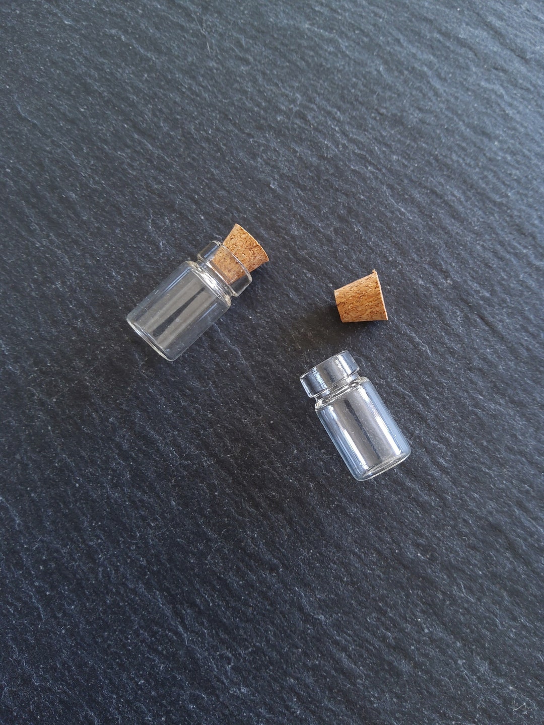 10 Little Glass Bottles 1.5ml Vials With Cork Stopper. Size 18x10mm - Etsy