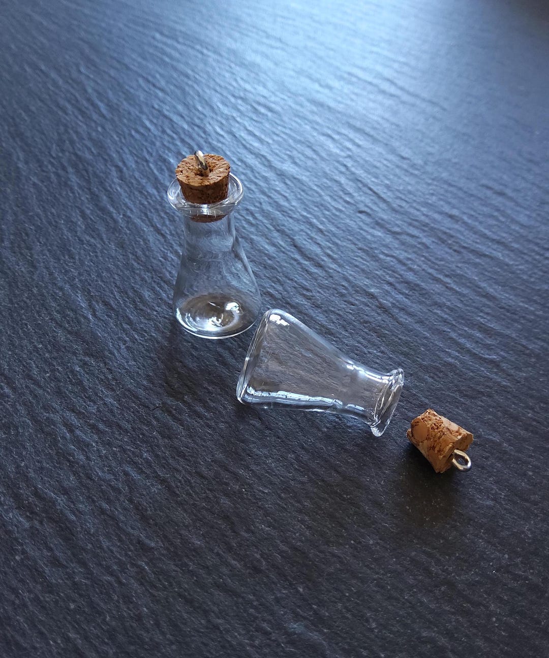 4 or 20 Little Clear Glass Flasks Bottles With Cork Stopper & Hook ...