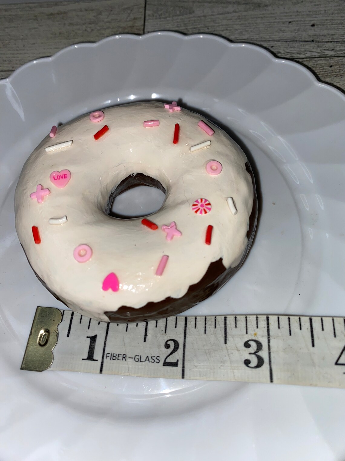 One Fake DONUT 3.5 Chocolate W White Icing XOXO Valentines Day ...