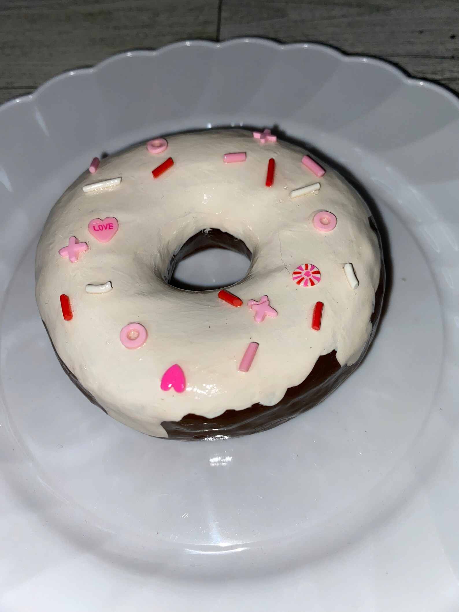 One Fake DONUT 3.5 Chocolate W White Icing XOXO Valentines Day ...