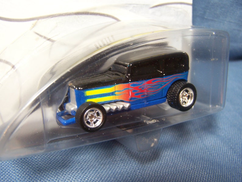 Hot Wheels 100% Street Rodder Series - Midnight Otto. Number 2 of 4 in ...