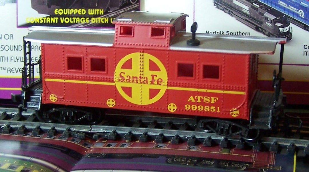 Life-like Santa Fe ATSF - 999851 - Red Caboose is a Classic HO Scale ...