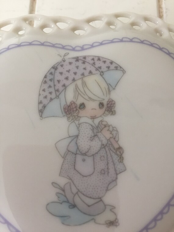 Vintage 1987 Precious Moments "April" Heart Trinket B… - Gem