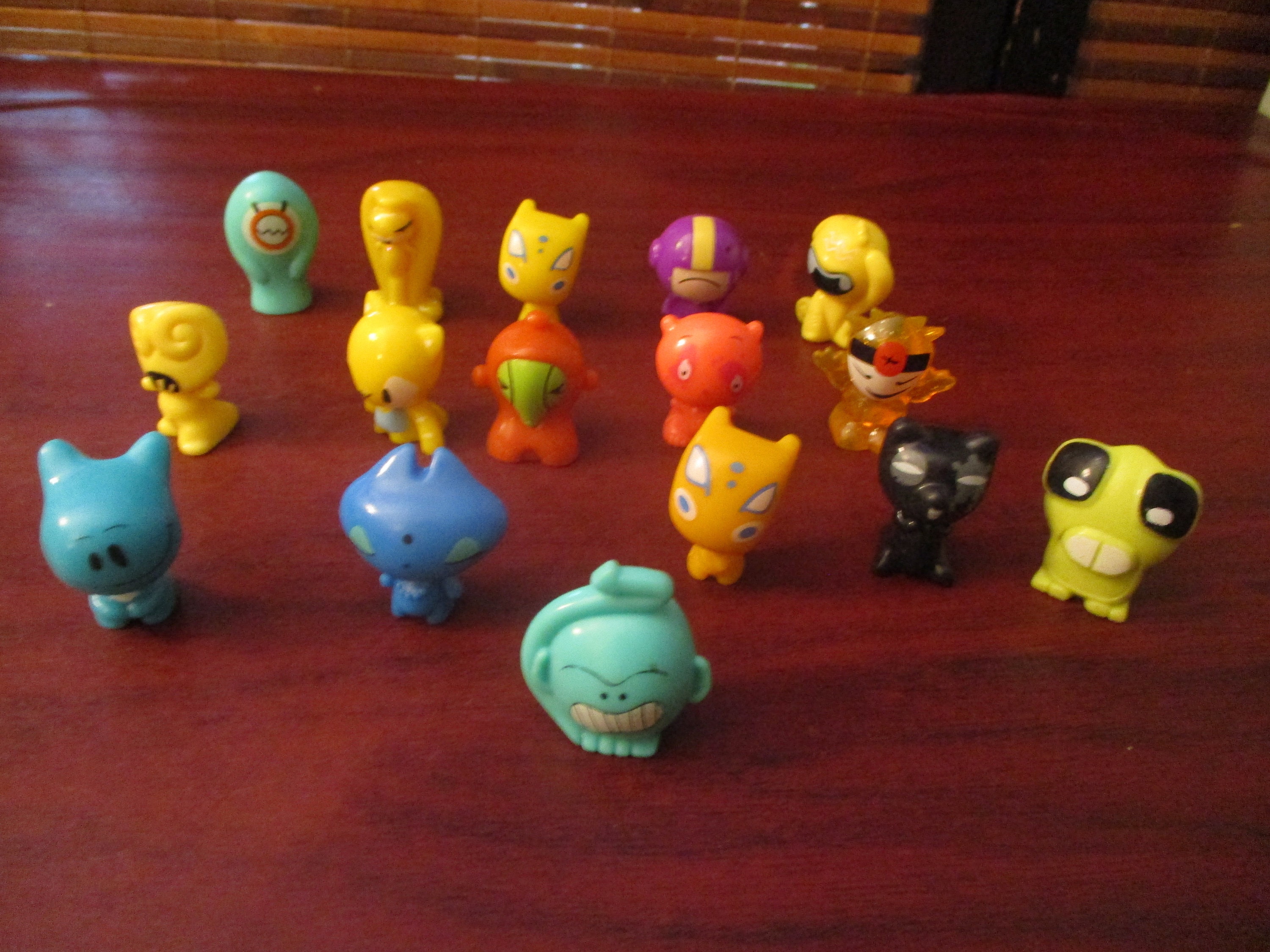 Gogos Crazy Bones Collection of Sixteen Go Gos - Etsy UK