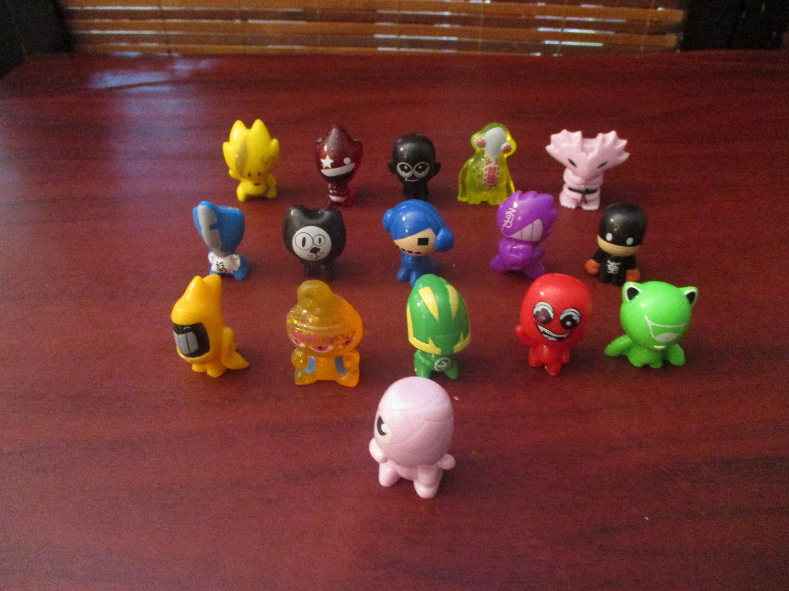 Gogos Crazy Bones Collection of Sixteen Go Gos - Etsy UK