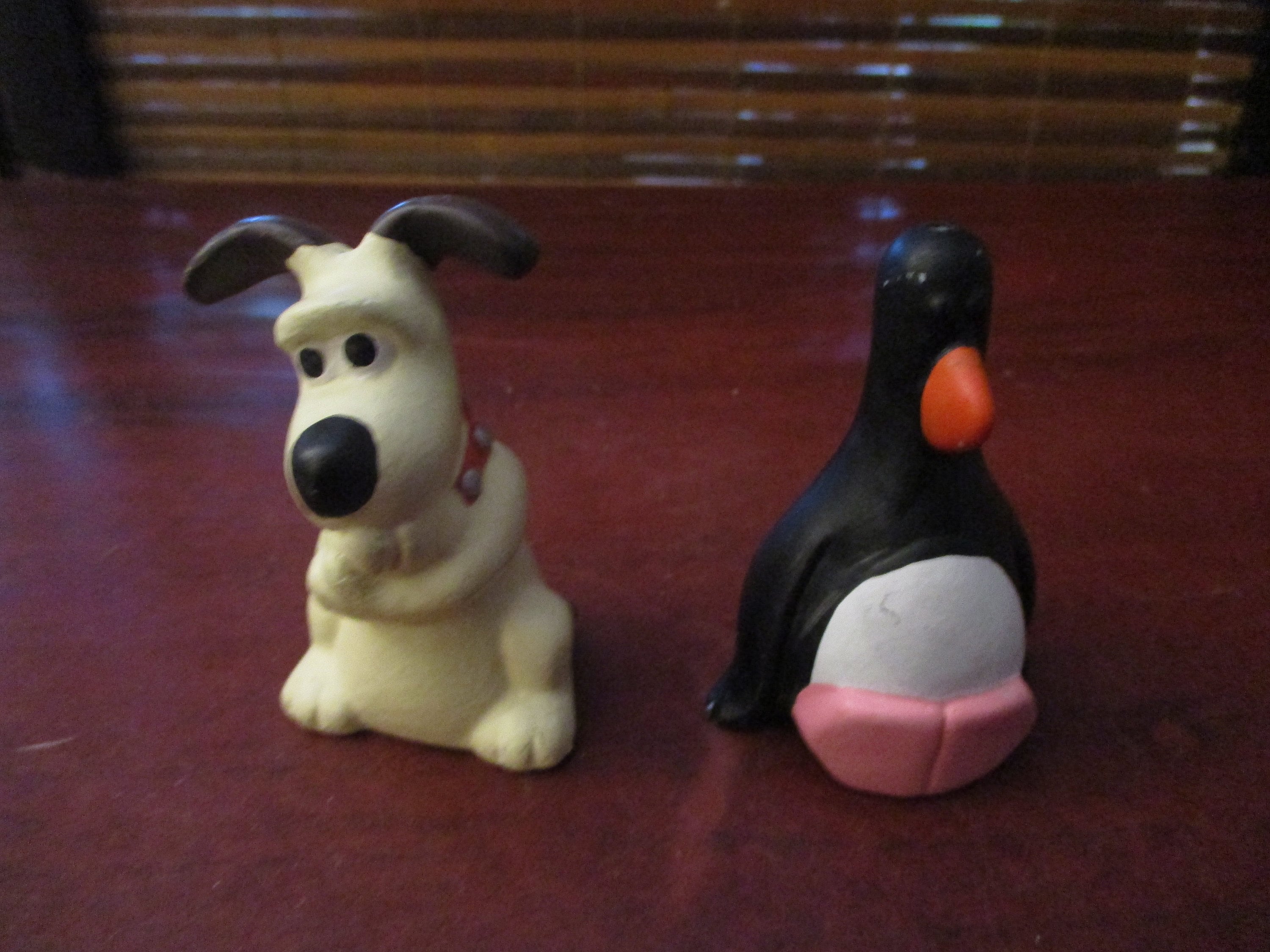 Wallace and Gromit Feathers Mcgraw and Gromit Cruet Set Salt - Etsy UK