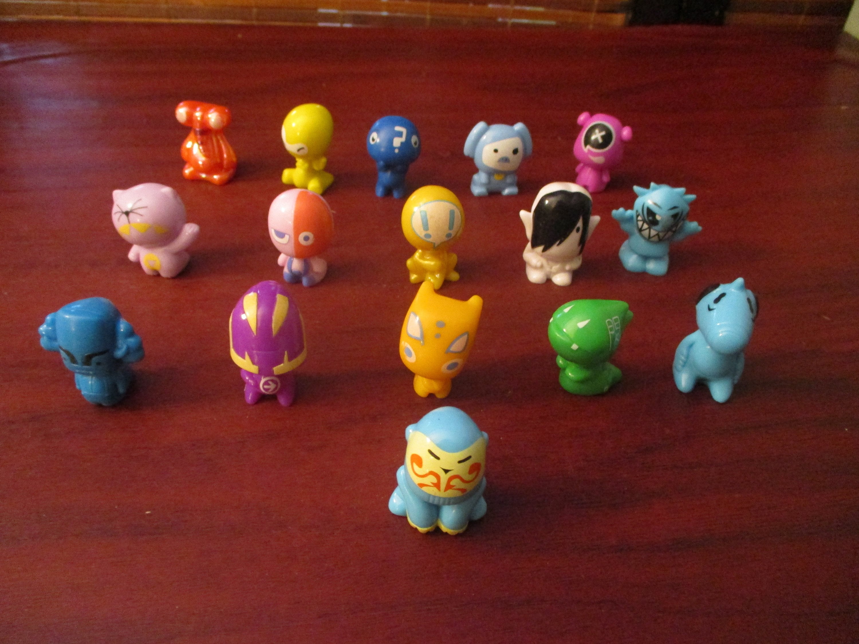 Gogos Crazy Bones Collection of Sixteen Go Gos - Etsy UK