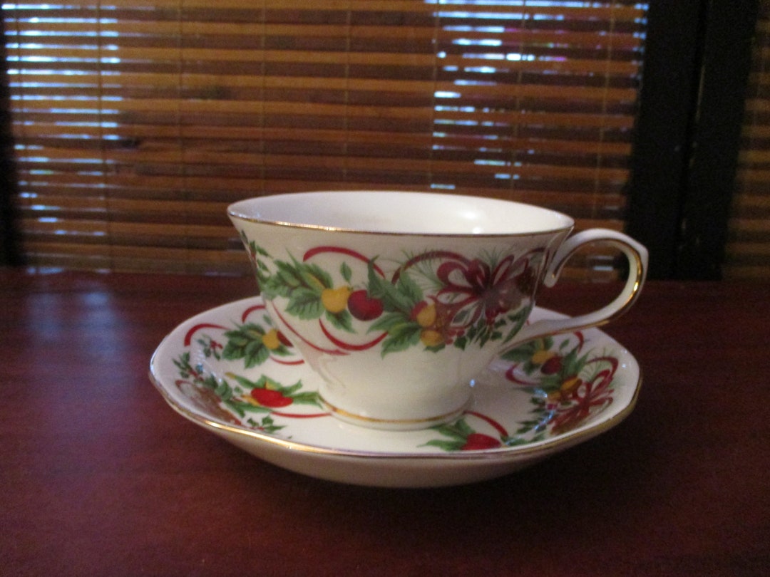 Grace Tea Ware Christmas Design Ceramic Cup and Saucer Pretty Design ...