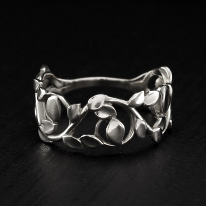 Sterling Silver Leaf Ring - Etsy