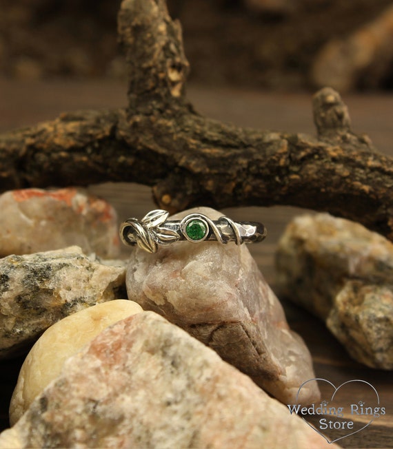 Leaf and Vine Engagement Ring With Emerald Hammered 14k White | Etsy