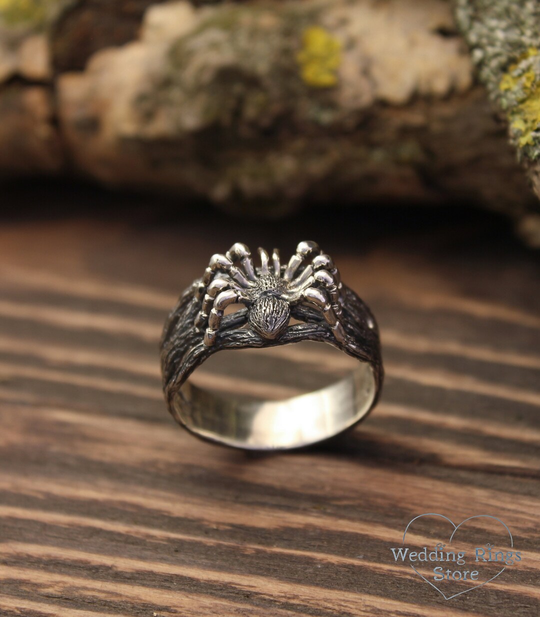 Eye-catching Spider Ring in Gothic Style — Animal Ring — Womens & Mens ...