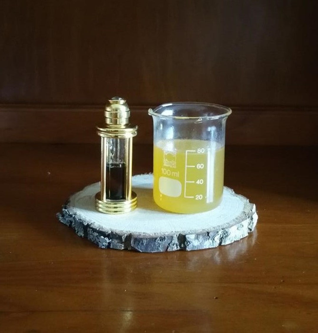 EGYPTIAN KYPHI OIL Handmade Blend With Essential Oils and Oud - Etsy