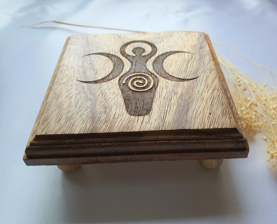 Goddess Mini Altar Table, Wood Altar Table, Pagan Altar Table, Witchy ...