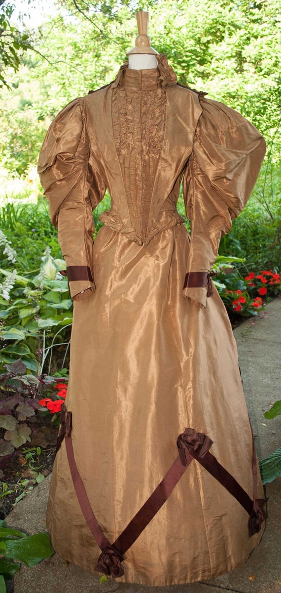 Antique Victorian Visiting Dress 1893 Silk Taffeta 2… - Gem