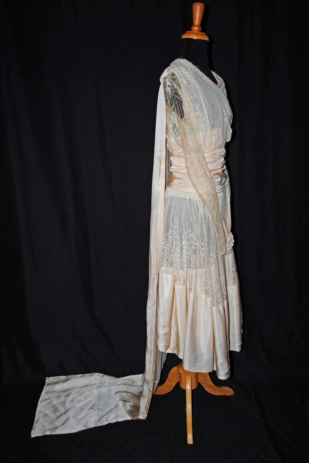 1925 Wedding Gown Net Lace and Silk Satin With Shouldertrain - Etsy