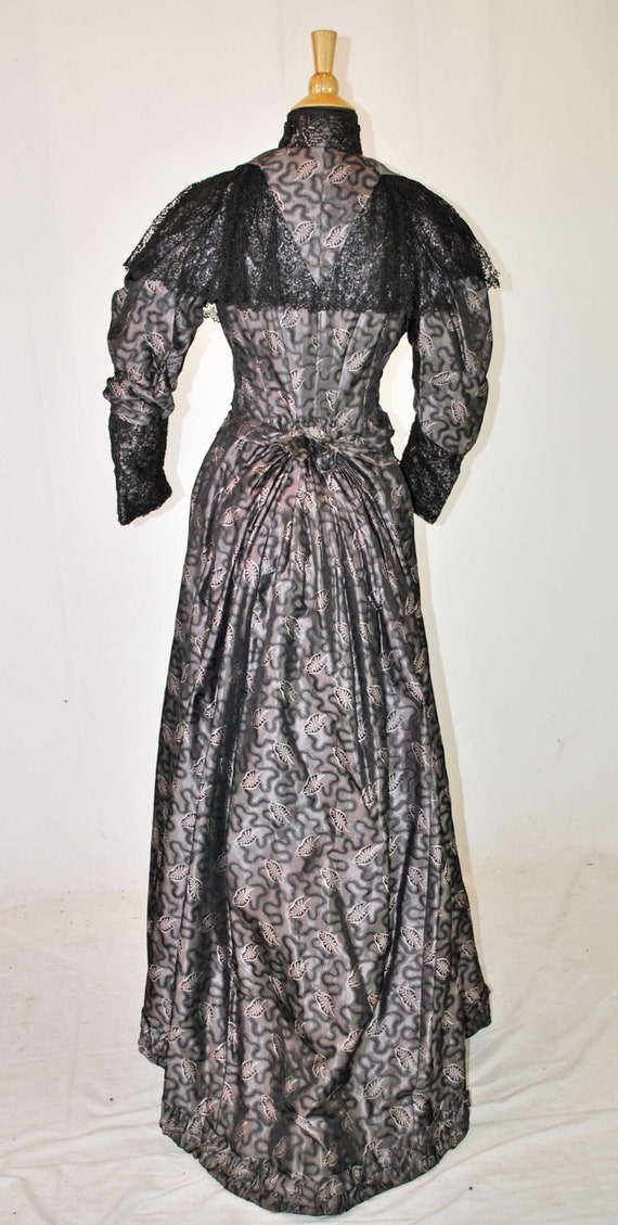 Victorian Mauve Silk Brocade Visiting Dress 1893, Mus… - Gem