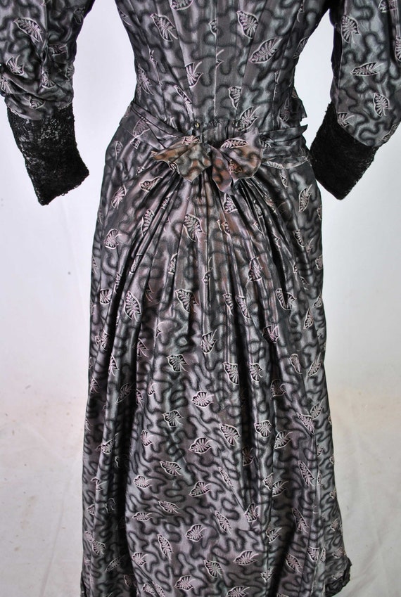 Victorian Mauve Silk Brocade Visiting Dress 1893, Mus… - Gem