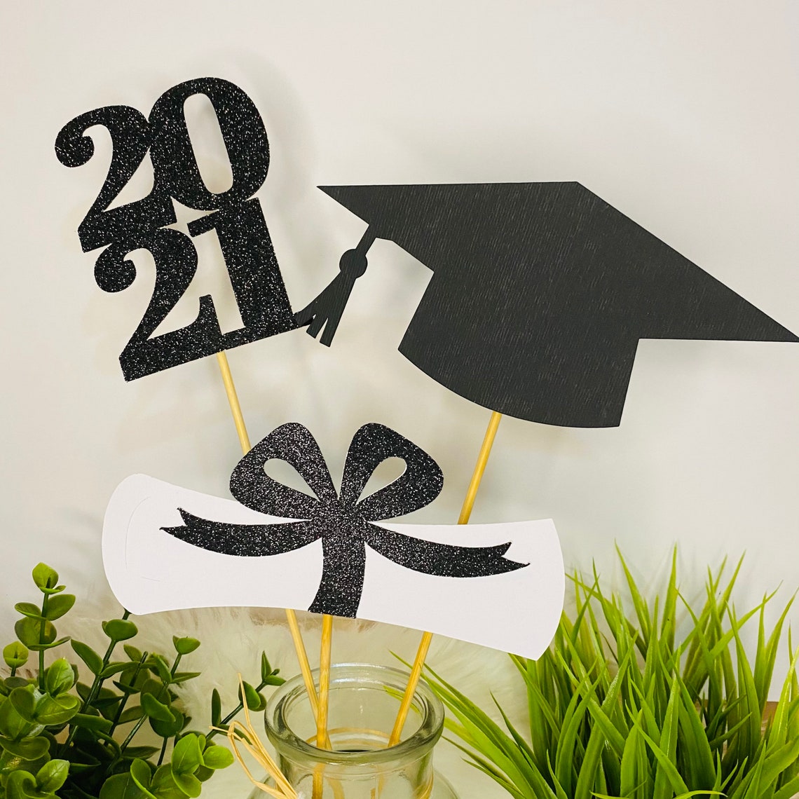 Decoraciones De Fiesta De Graduación 2022 Palos De Centro De Etsy